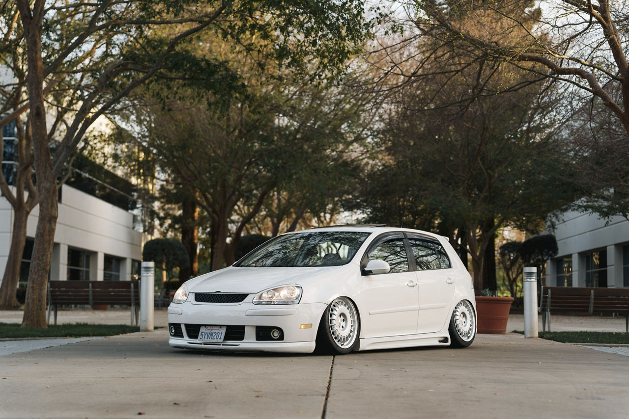 2005 Volkswagen Golf - Rotiform PMF - Silver | Wheel Pros